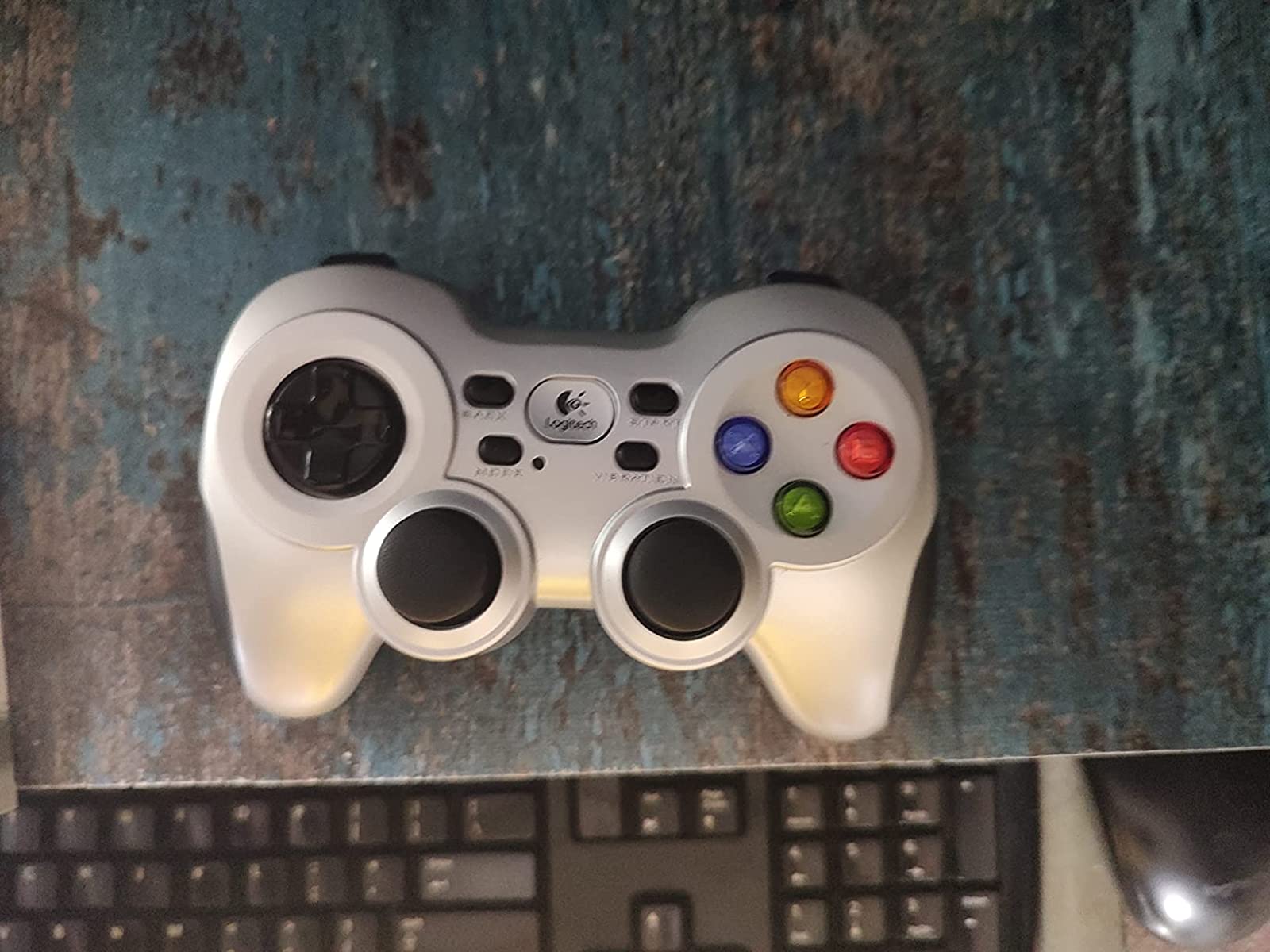 Internet Leaving Reviews for Titan Submarine Logitech Controller